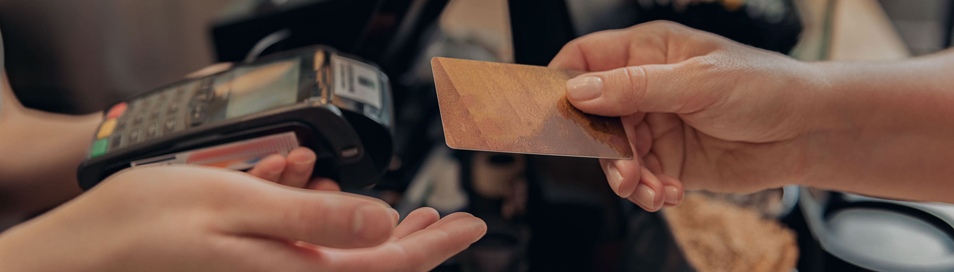 Credit, debit and prepaid cards | BBVA Italy